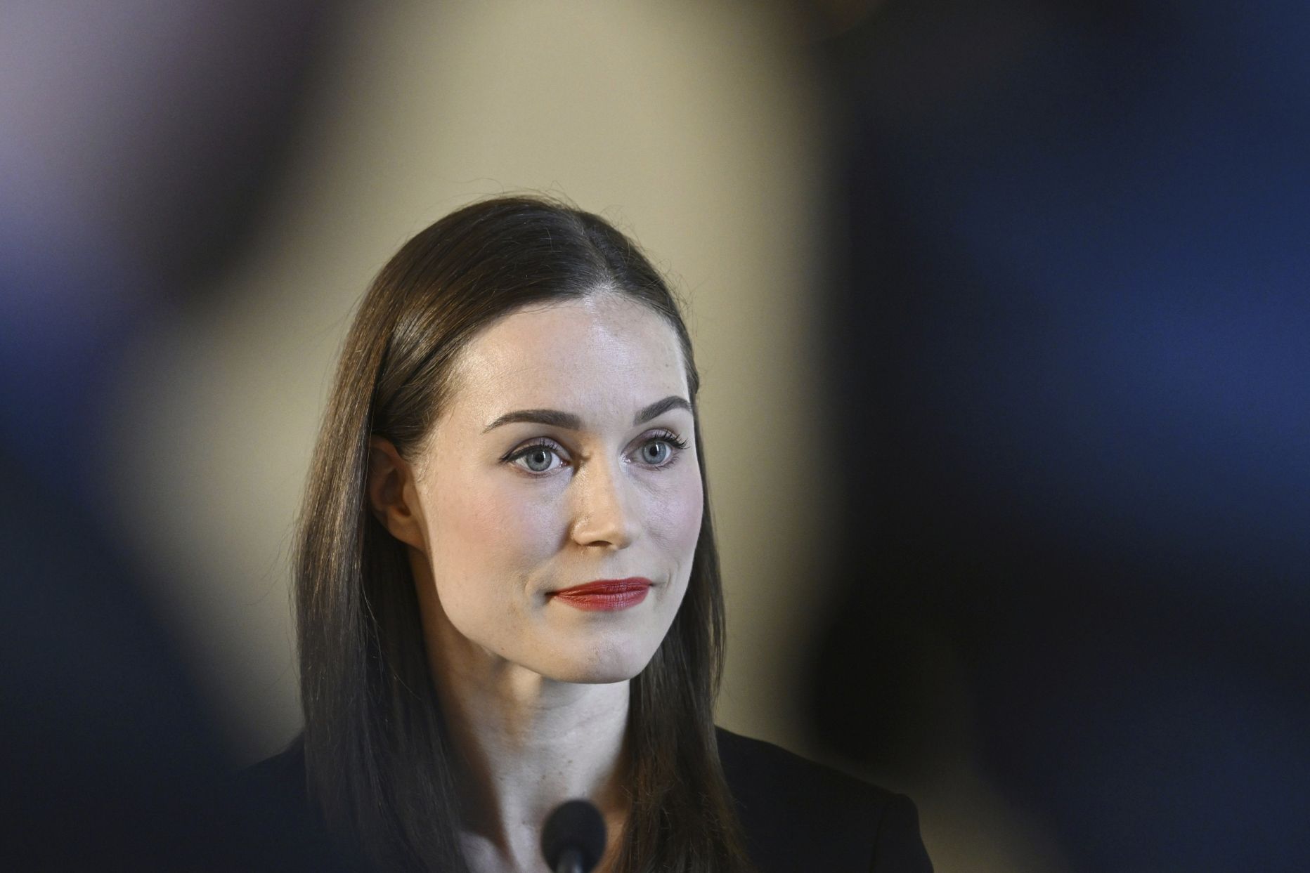 PEITIS NÄO MÜTSI TAHA Sanna Marin jäi oma valijatega kohtudes kohatusse olukorda