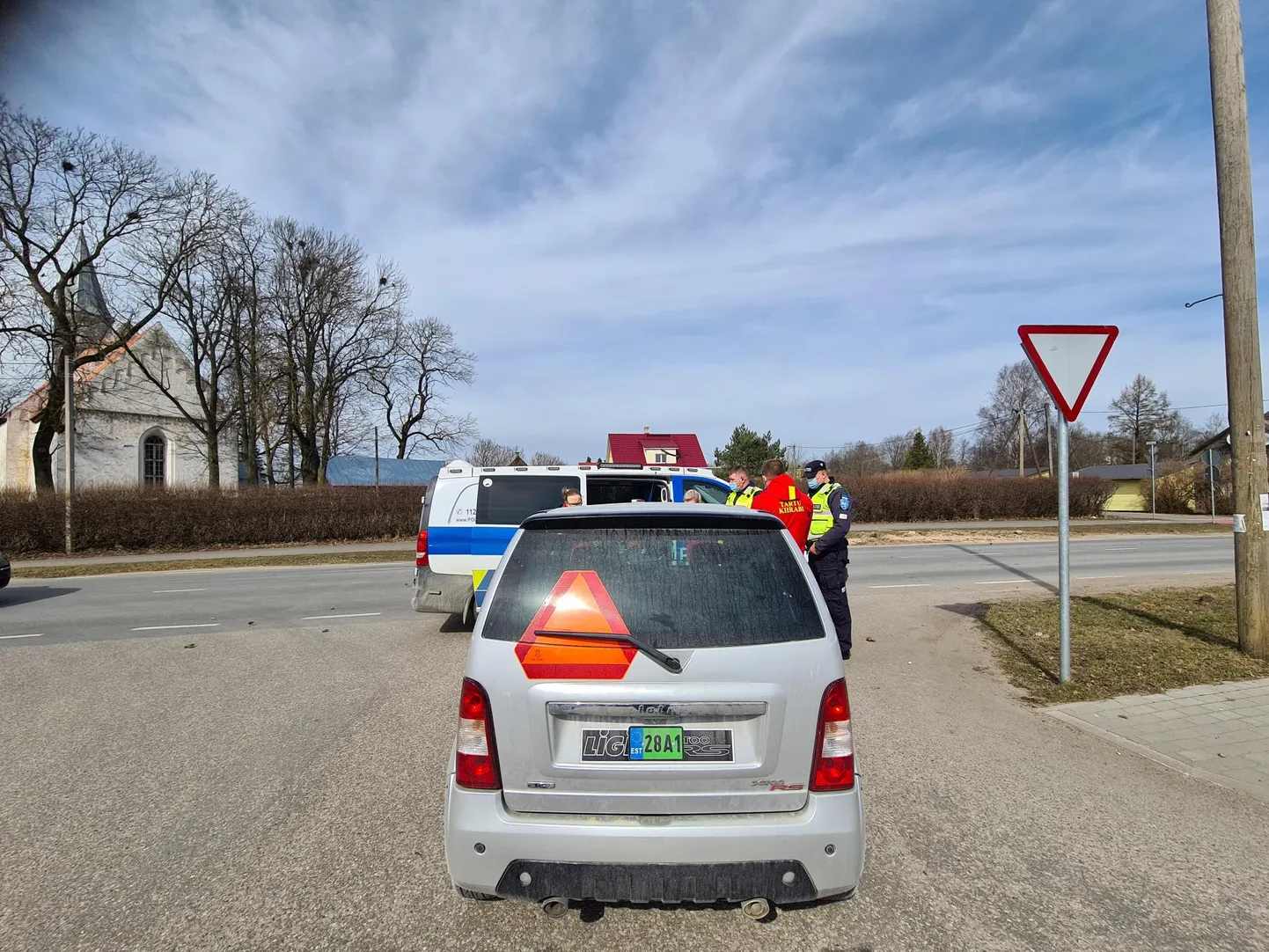 Joobes lätlane sõitis Rõuge vallas mopeedautoga kraavi