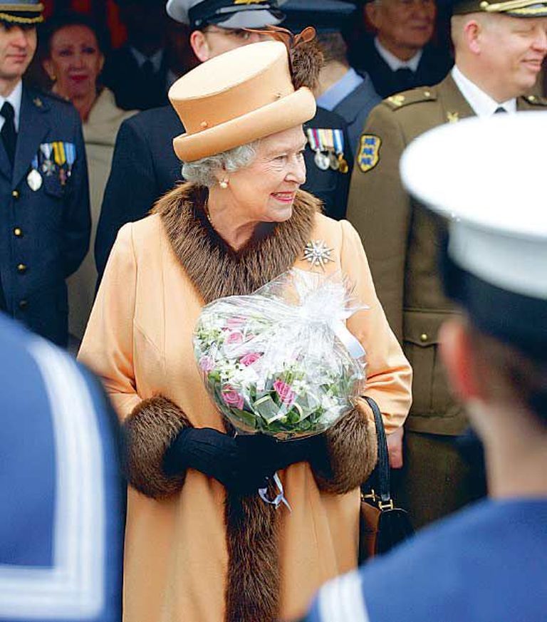 Suri kuninganna Elizabeth II
