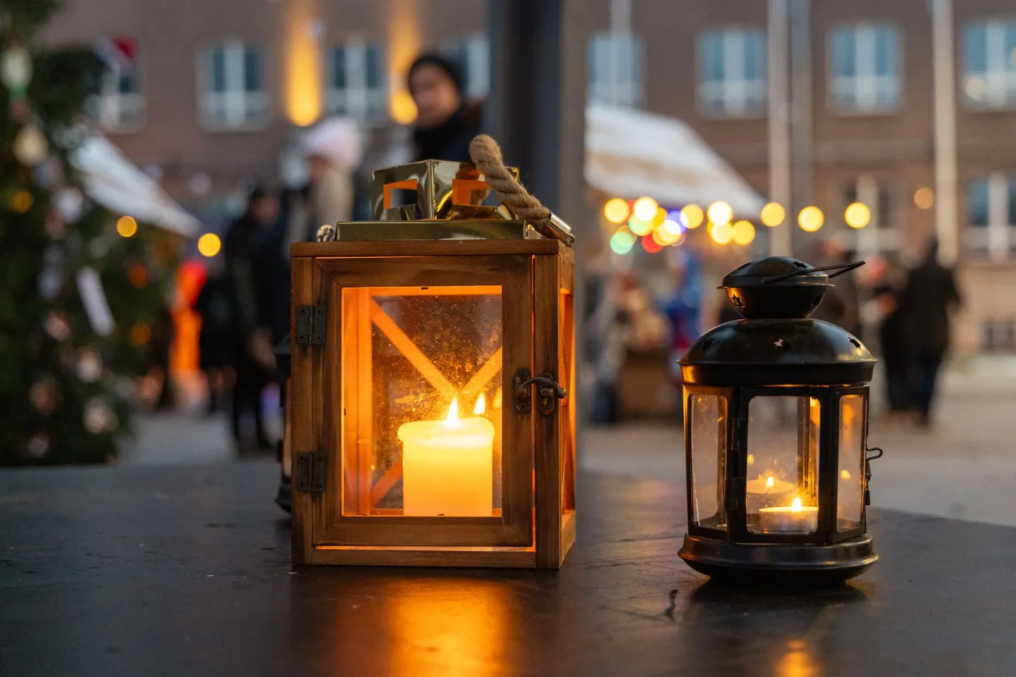 Laternad juhatavad jõulurõõmu otsingutel vanalinna hoovidesse