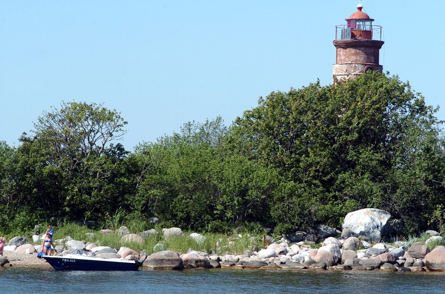Kihnu kultuuripärandisse kuuluv Sorgu tuletorn laguneb - Eesti ...