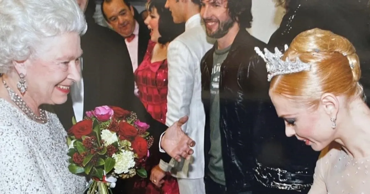 Baleriin Age Oks meenutab kuningannat: ta koputas oma kontsakesega ...