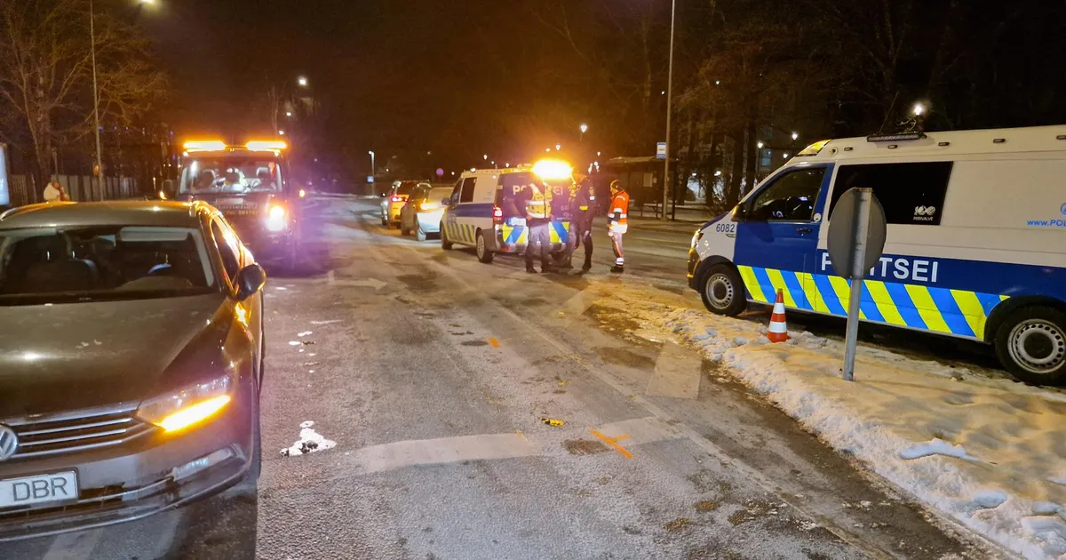 PILDID Purjus juht sõitis otsa rohelist tuld oodanud sõidukile